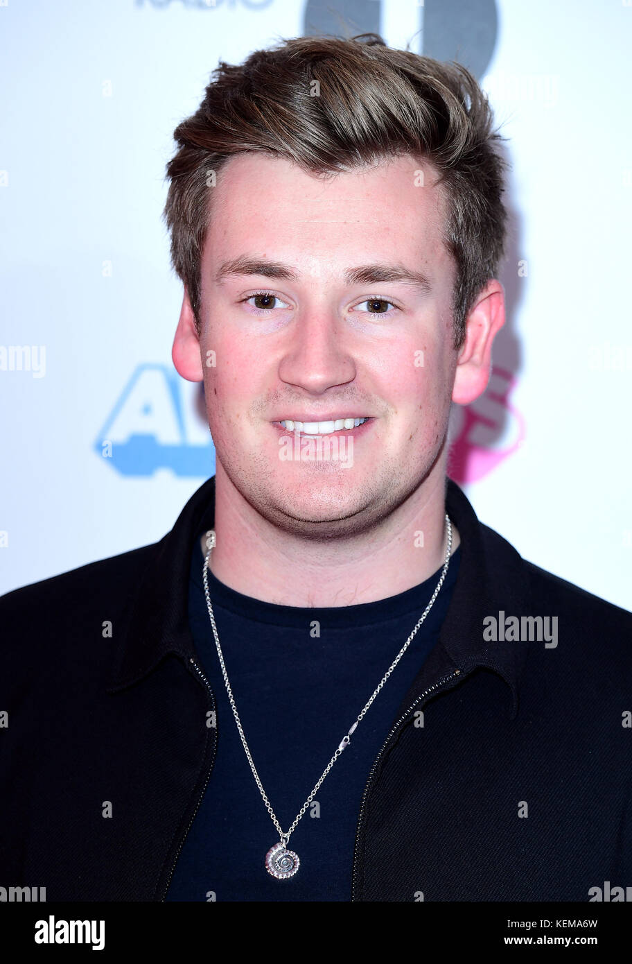 Oli white besucht bbc radio 1s teen awards -Fotos und -Bildmaterial in ...