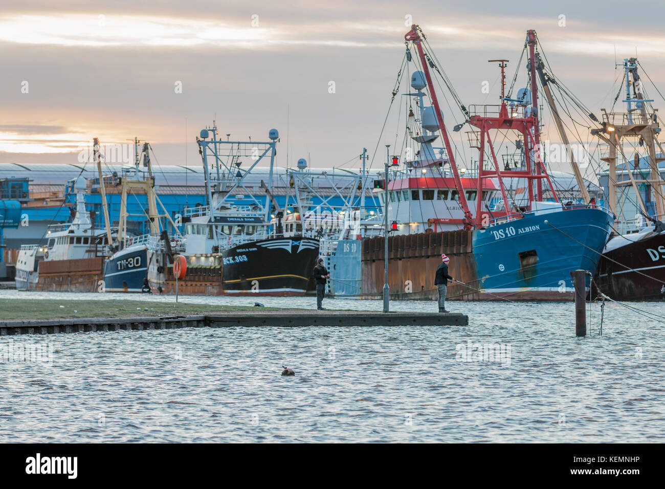 Trawler fischereiflotte -Fotos und -Bildmaterial in hoher Auflösung – Alamy