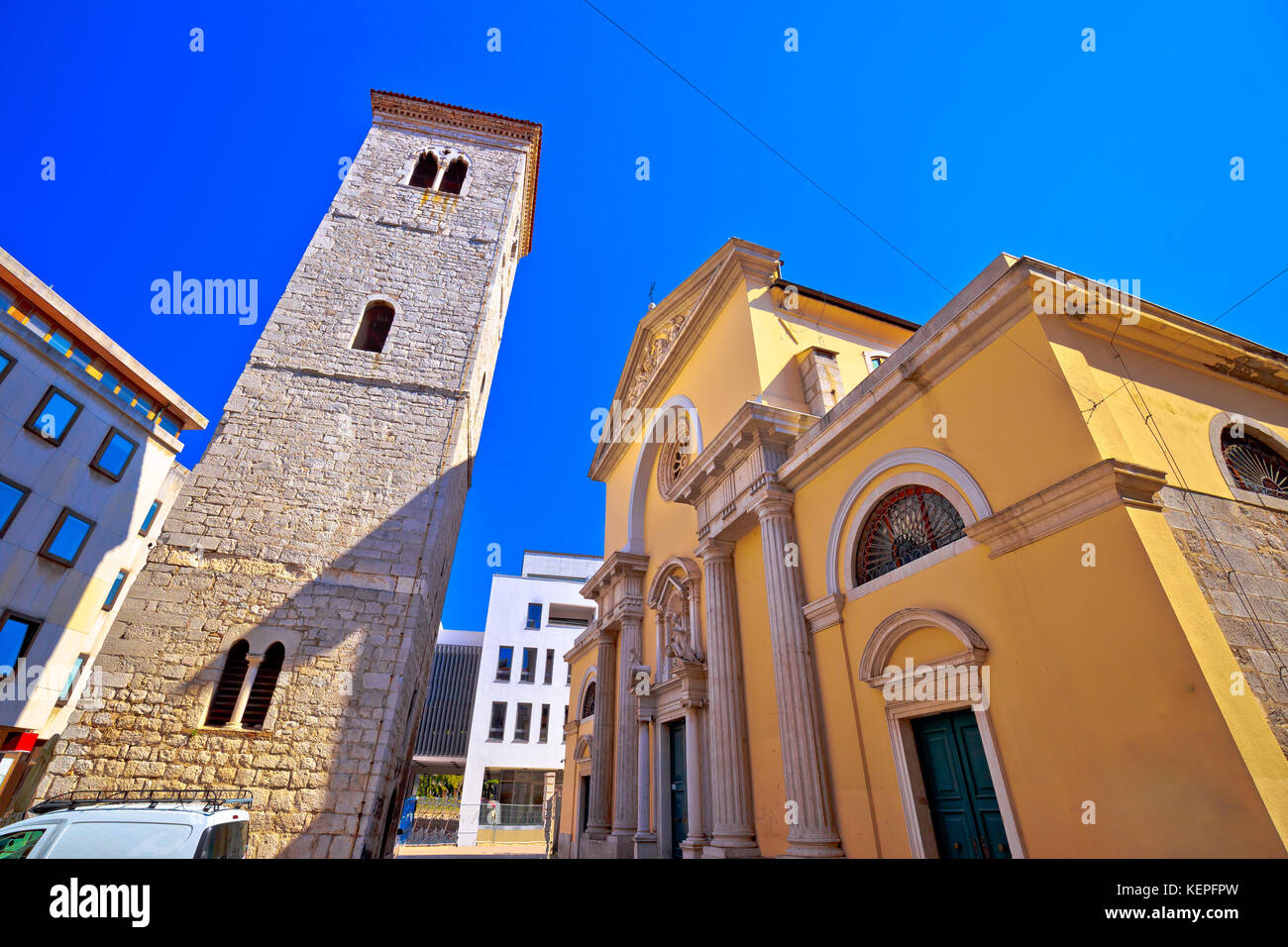 Rijeka Kirche und Platz street view, Kvarner Bucht, Kroatien ...