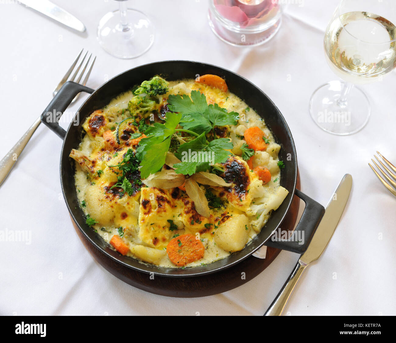 Gericht, das in einem feinen Restaurant Stockfotografie - Alamy