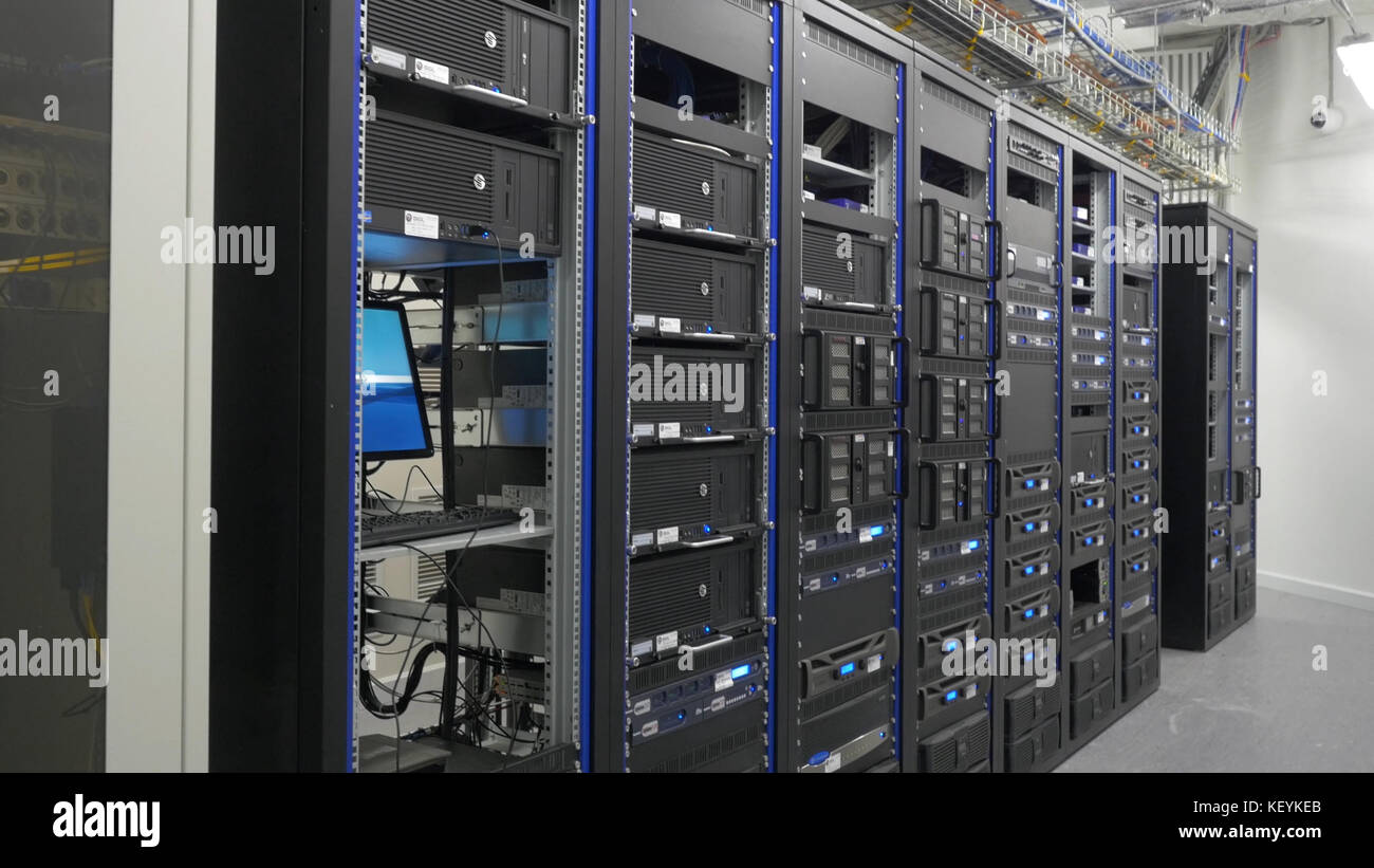 Server Farm Stockfotos und -bilder Kaufen - Alamy