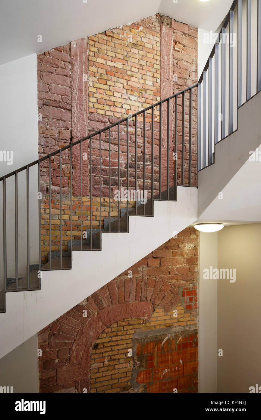Innerhalb der haupthalle treppe treppen -Fotos und -Bildmaterial in ...