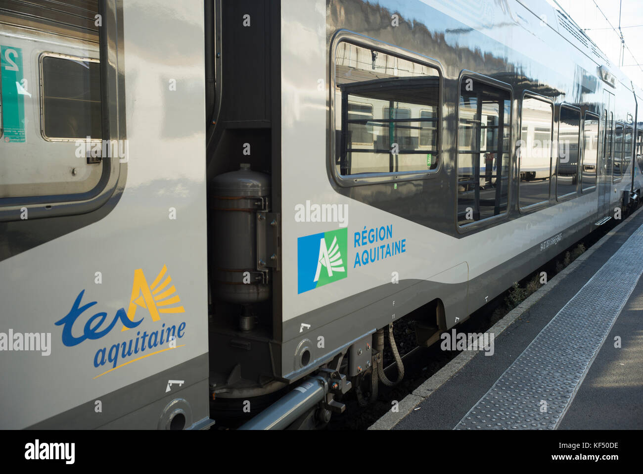 Sncf bordeaux -Fotos und -Bildmaterial in hoher Auflösung – Alamy