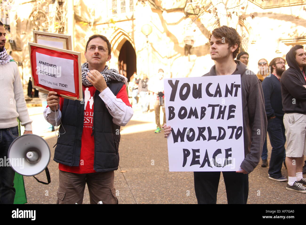 Frieden in aktion -Fotos und -Bildmaterial in hoher Auflösung – Alamy