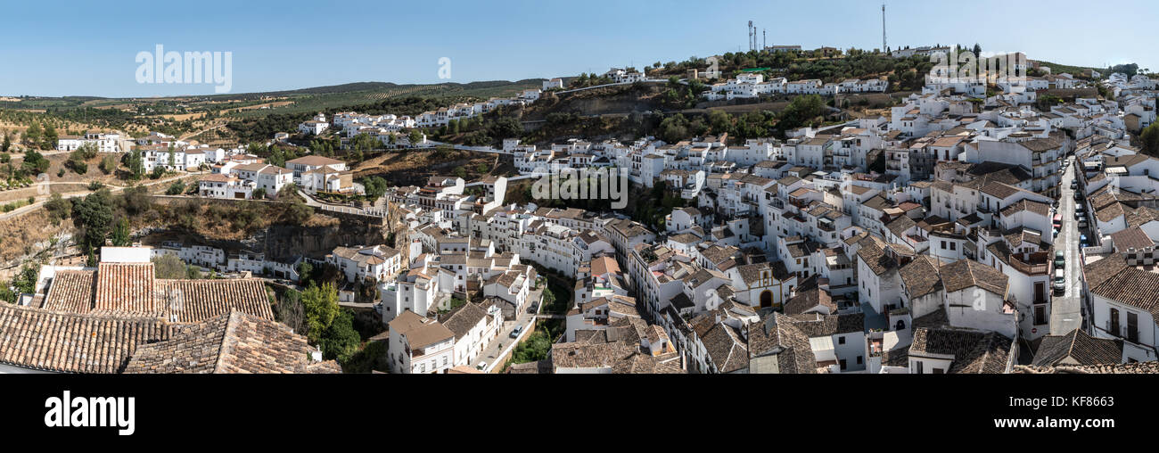 Panoramablick von setenil de las bodegas -Fotos und -Bildmaterial in ...