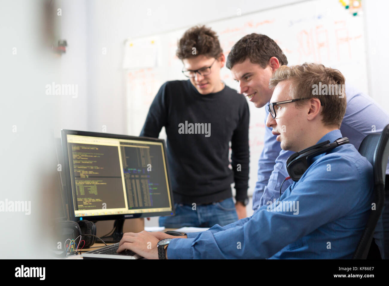 Software entwicklerin -Fotos und -Bildmaterial in hoher Auflösung – Alamy