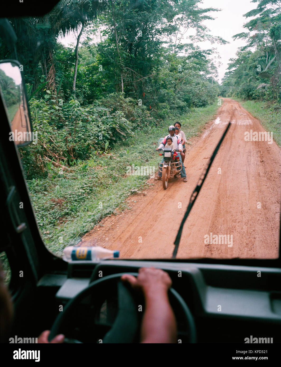 PERU, Regenwald des Amazonas, Südamerika, Lateinamerika, eine Familie ...