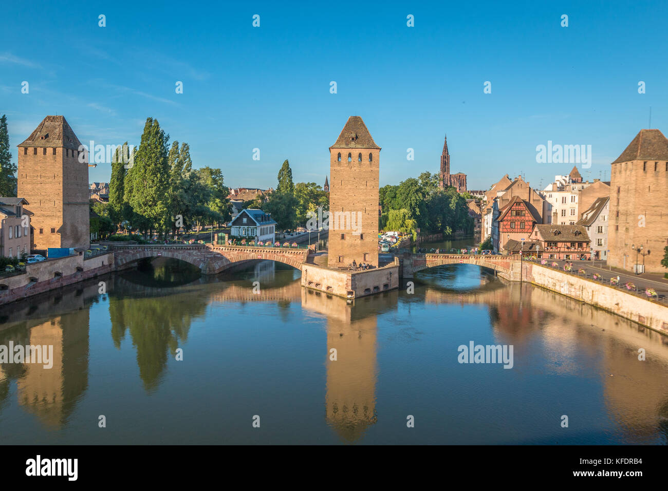 Strasbourg pont couvert bridge -Fotos und -Bildmaterial in hoher ...