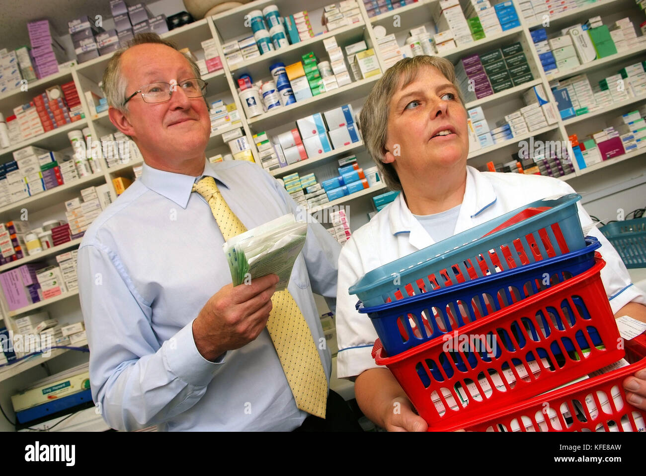 Pill dispensers -Fotos und -Bildmaterial in hoher Auflösung – Alamy