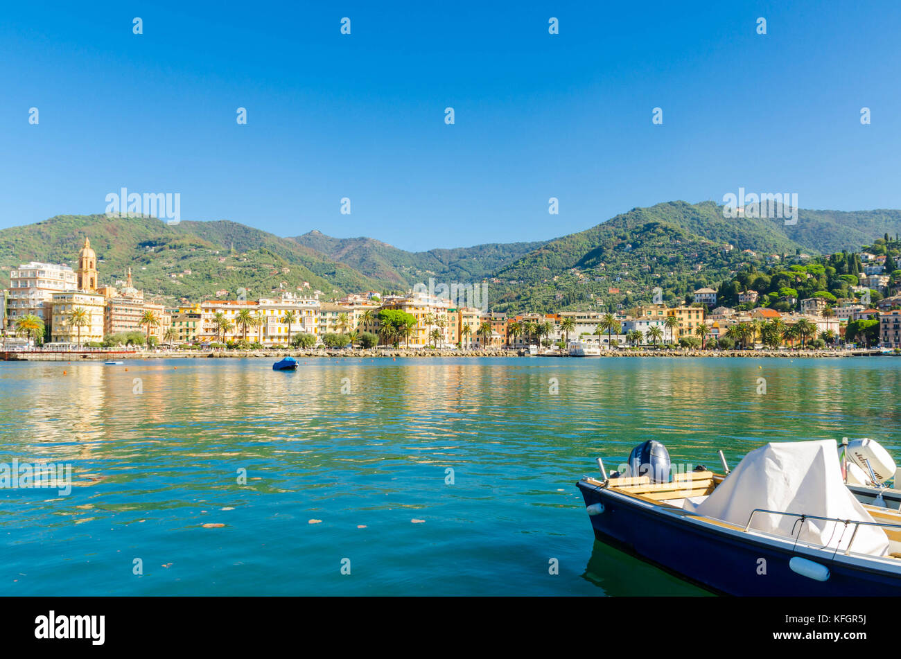 Rapallo beach -Fotos und -Bildmaterial in hoher Auflösung – Alamy