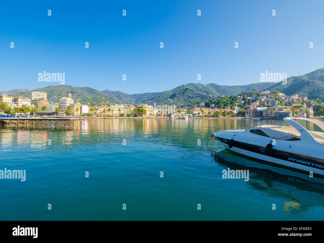 Rapallo beach -Fotos und -Bildmaterial in hoher Auflösung – Alamy