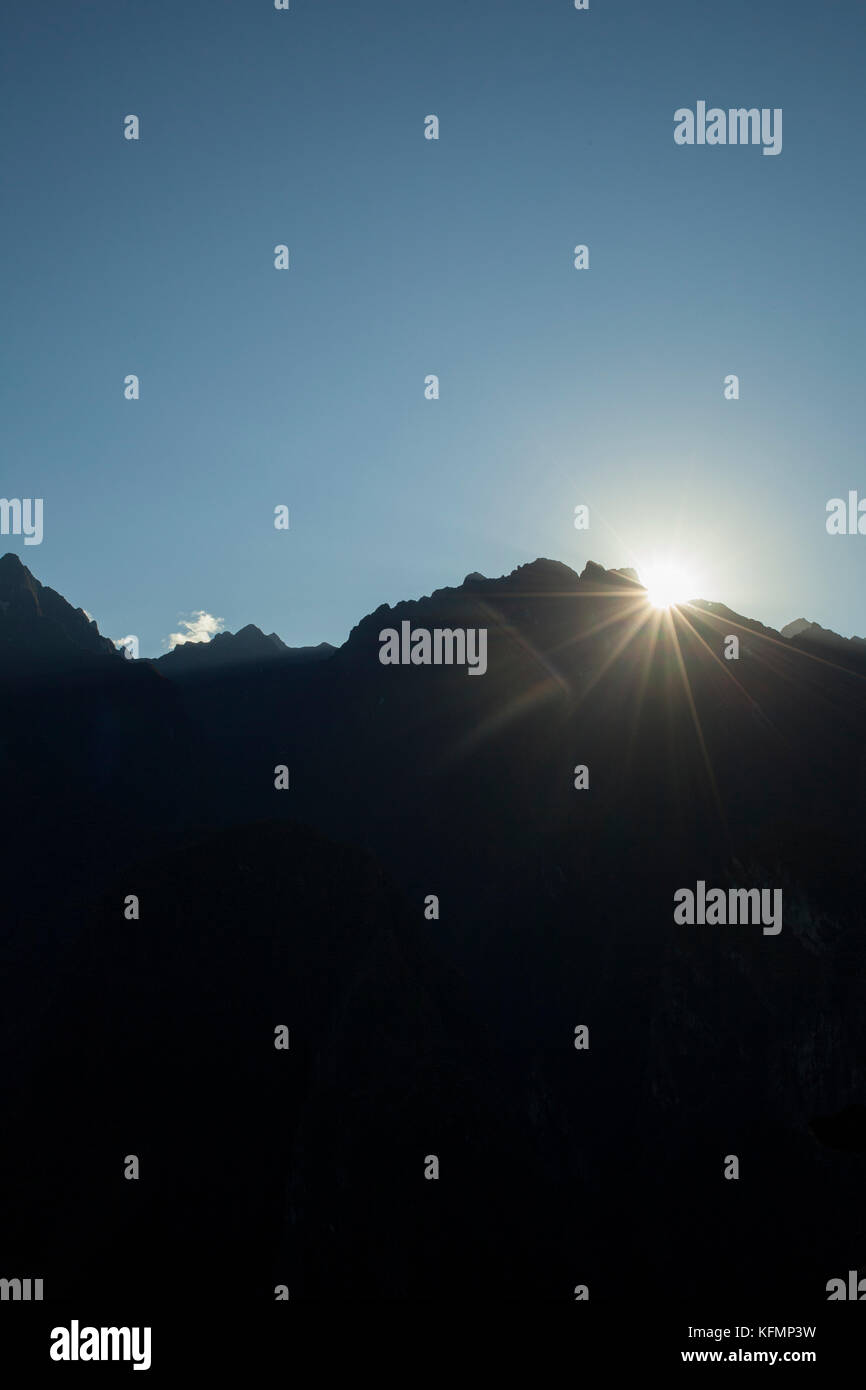 Sonnenaufgang schießen -Fotos und -Bildmaterial in hoher Auflösung – Alamy