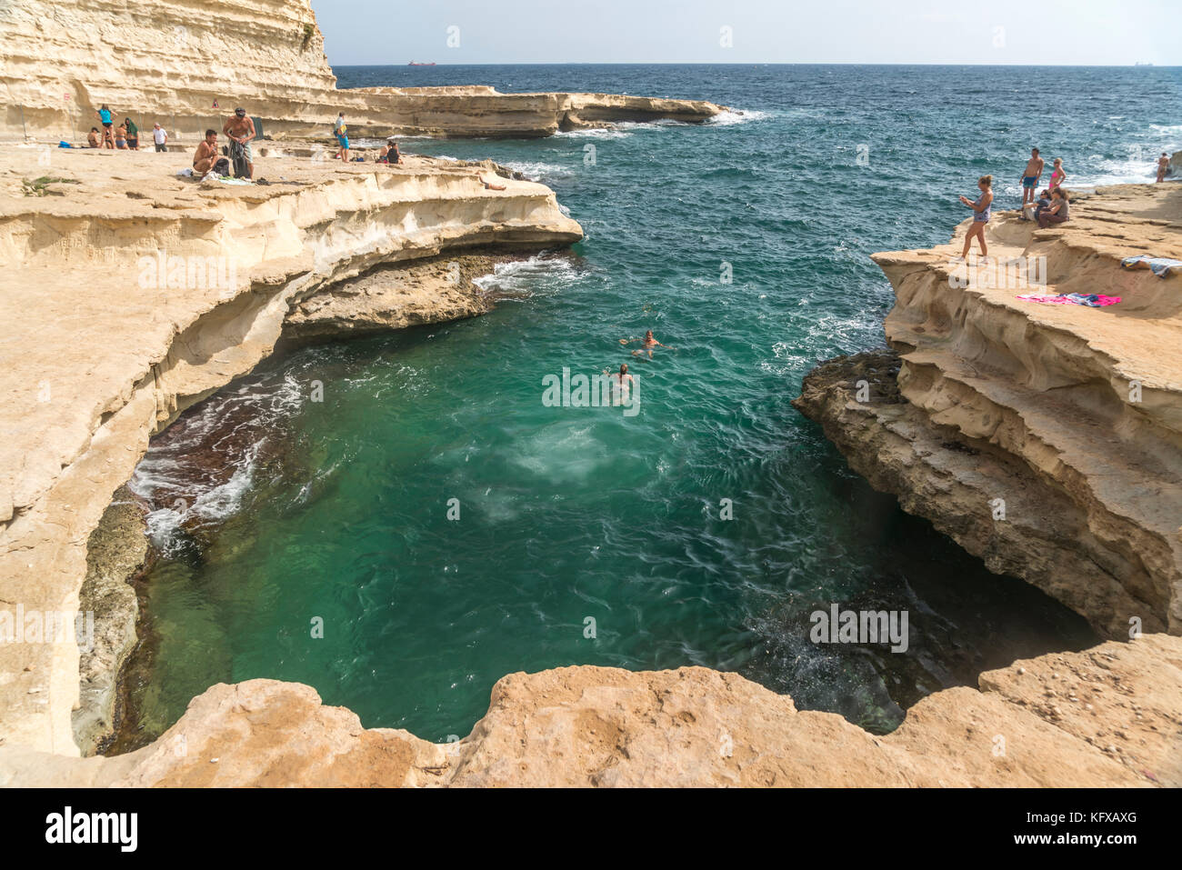 St peters pool malta -Fotos und -Bildmaterial in hoher Auflösung – Alamy