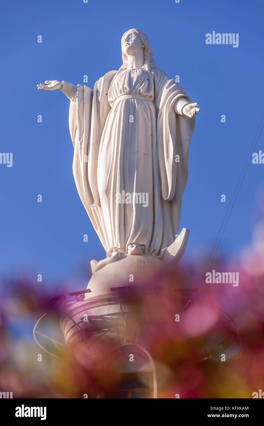 Statue Virgin Mary San Cristobal Stockfotos und -bilder Kaufen - Alamy