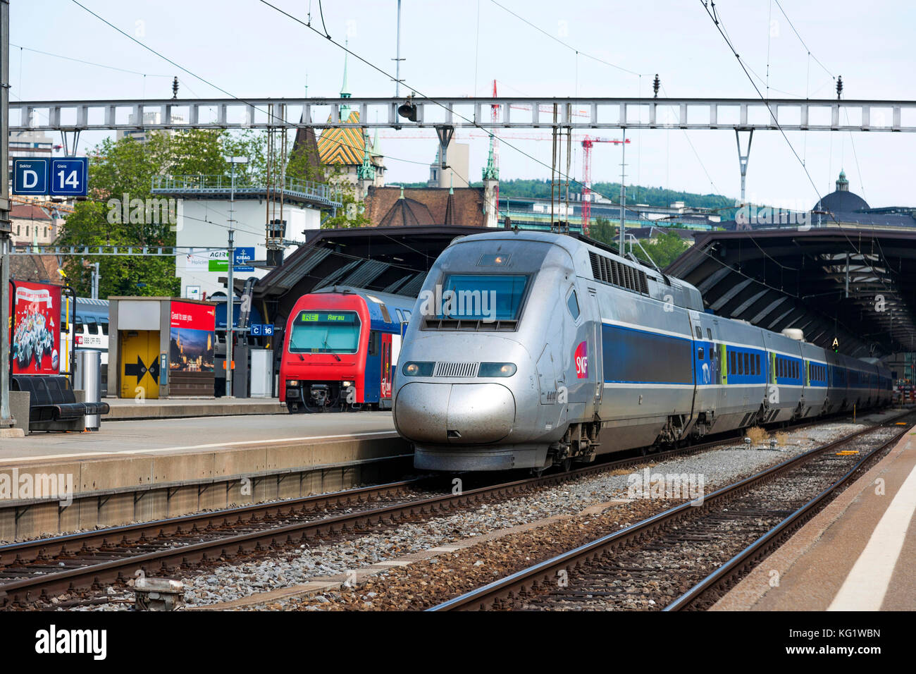 Zürich, Schweiz: S-Bahnhof Zürich HB Hauptbahnhof Schweiz ...
