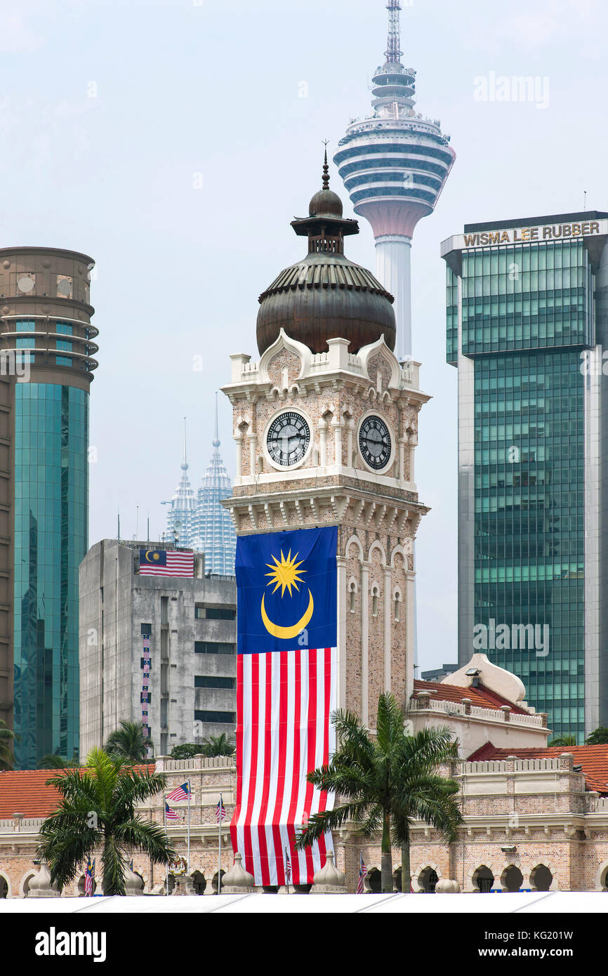 Kuala Lumpur, Malaysia: Sultan Abdul Samad Gebäude - KL Tower - Petronas Towers ua ...