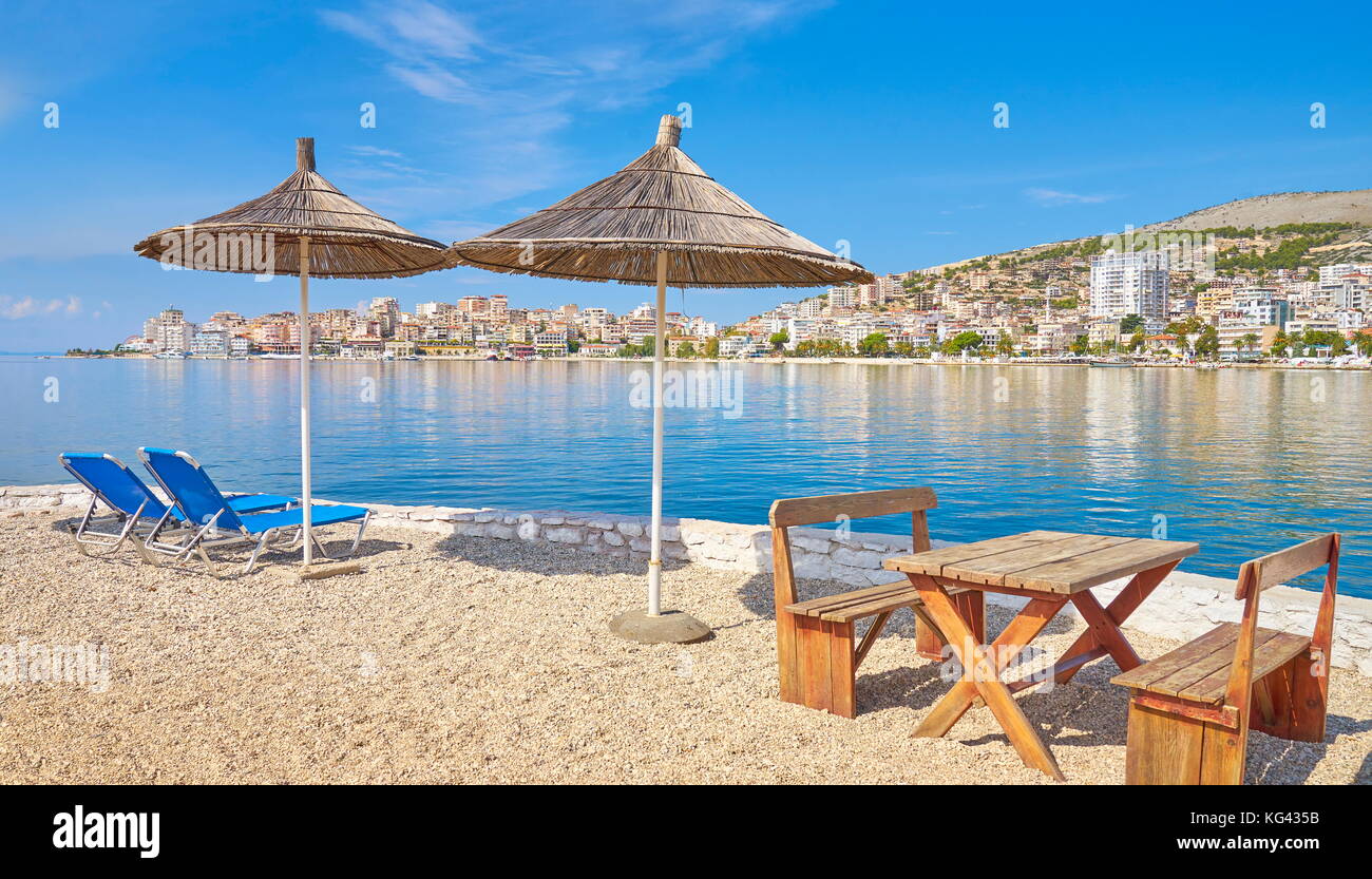 Stadt Stadt Strand in Saranda, Albanien Stockfotografie - Alamy