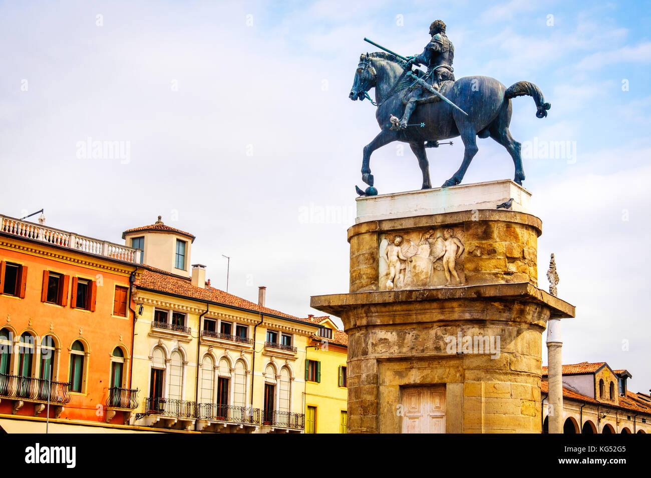 Padua donatello statue gattamelata -Fotos und -Bildmaterial in hoher ...
