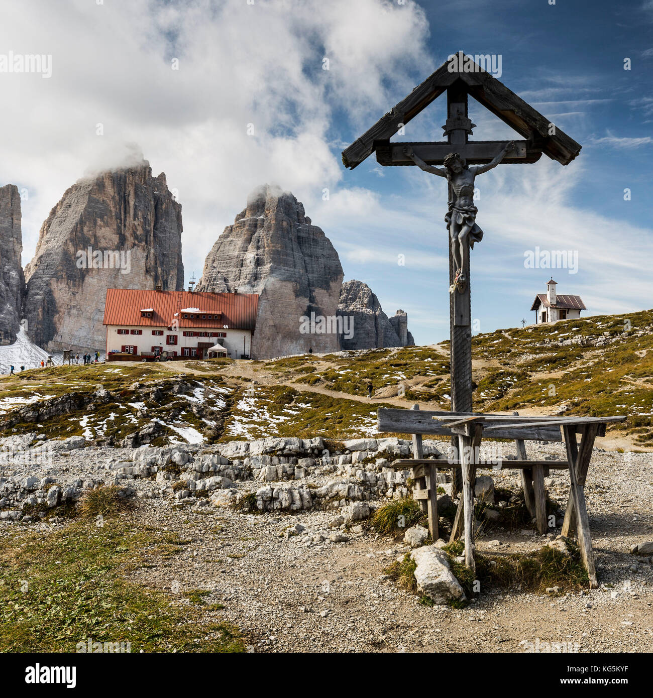 Rifugio antonio locatelli -Fotos und -Bildmaterial in hoher Auflösung ...