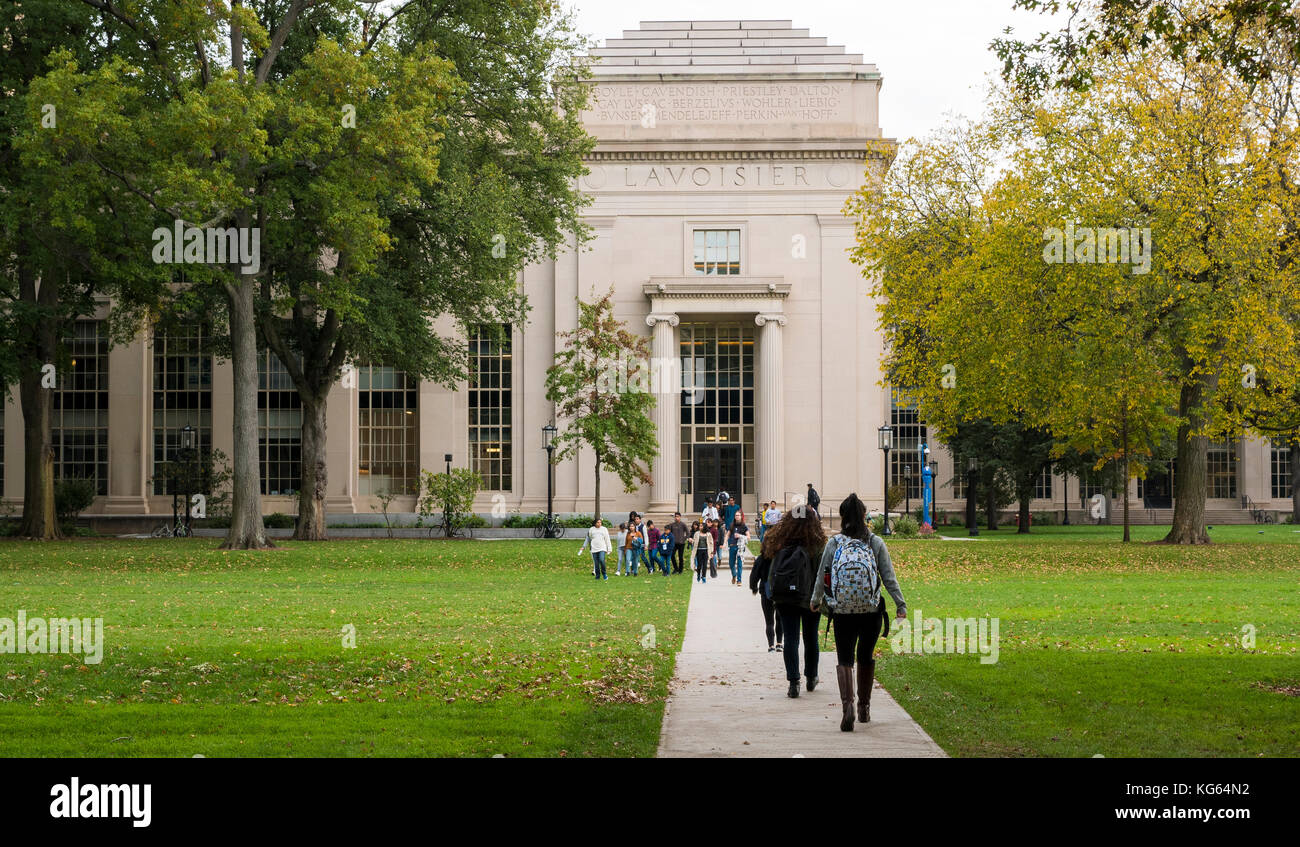 Campus des massachusetts institute of technology -Fotos und ...