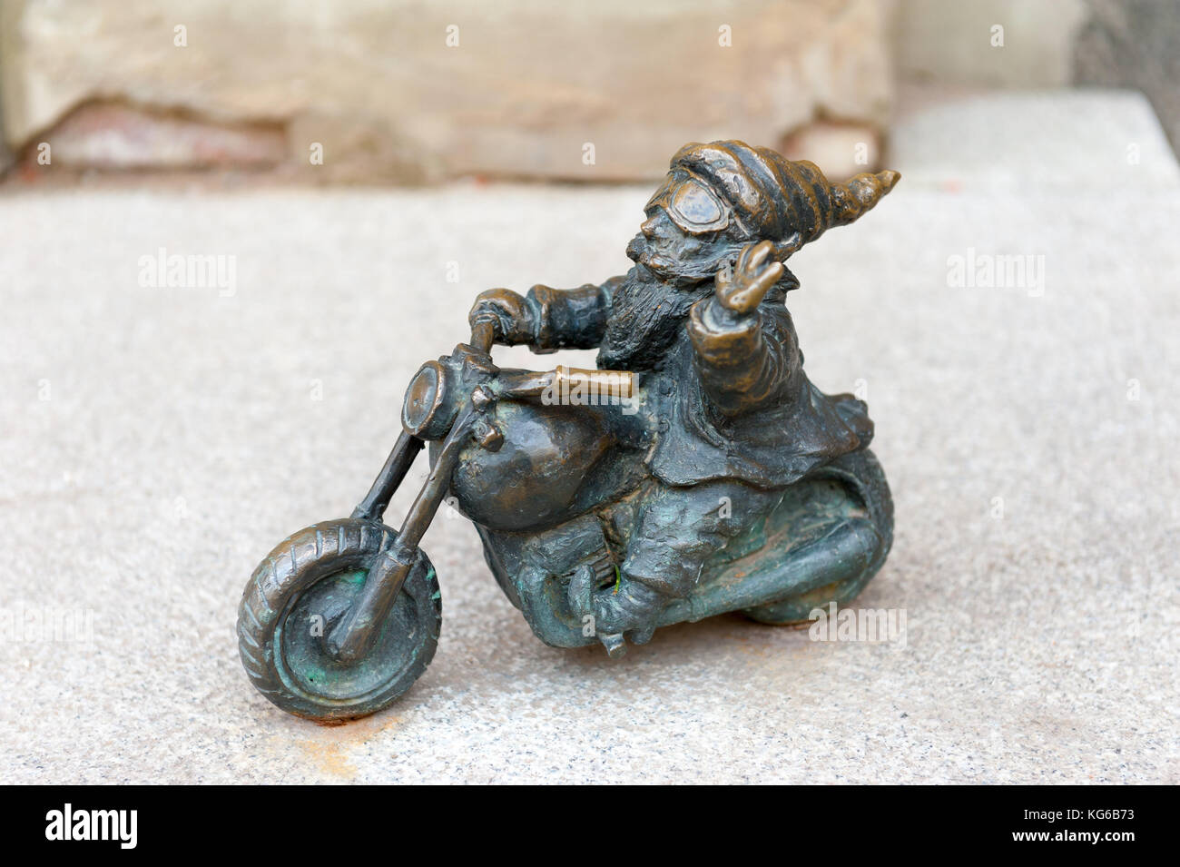 Zwerg biker Statue Stockfotografie - Alamy