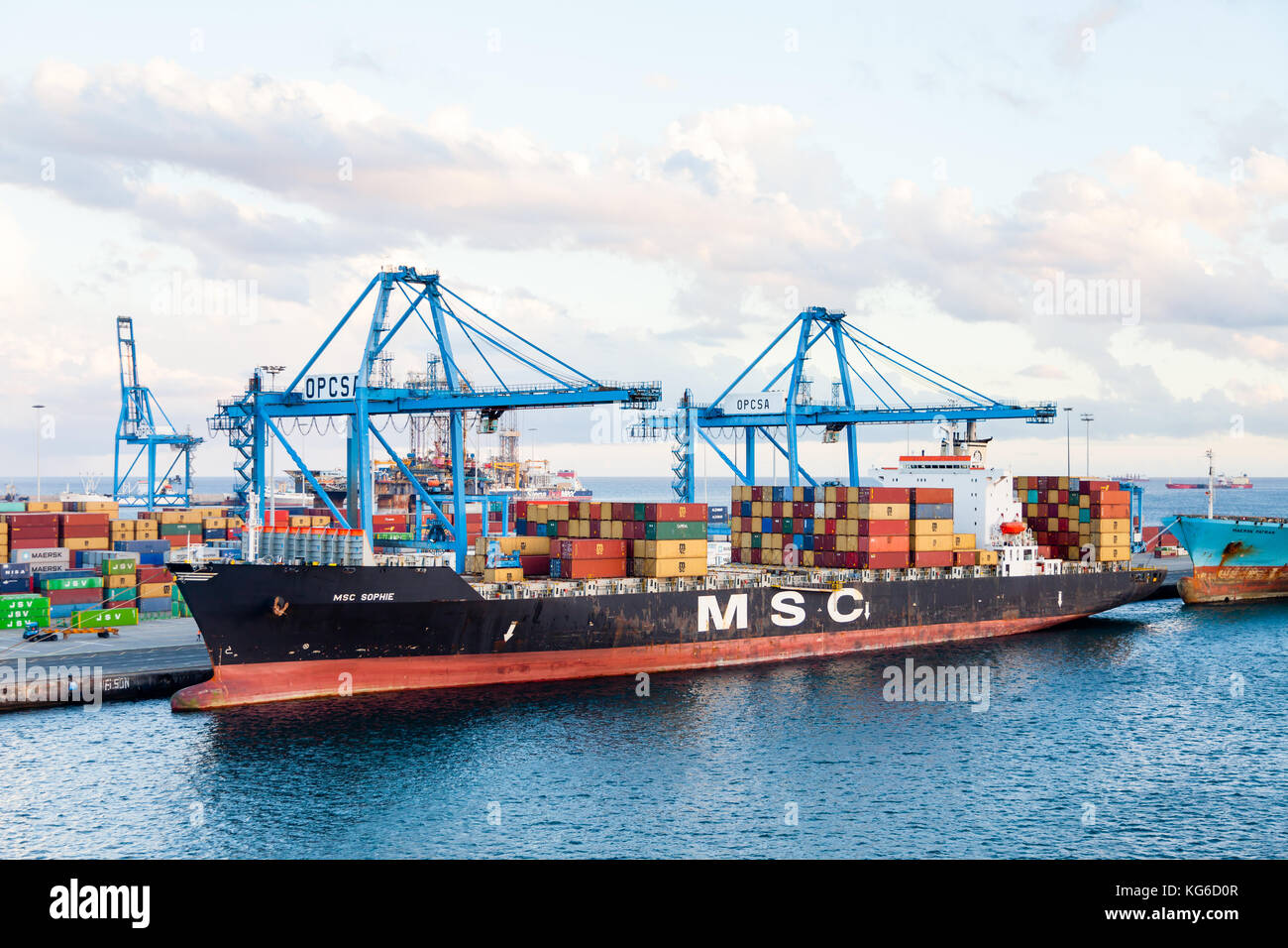 Container Ship Msc In Port Stockfotos und -bilder Kaufen - Alamy
