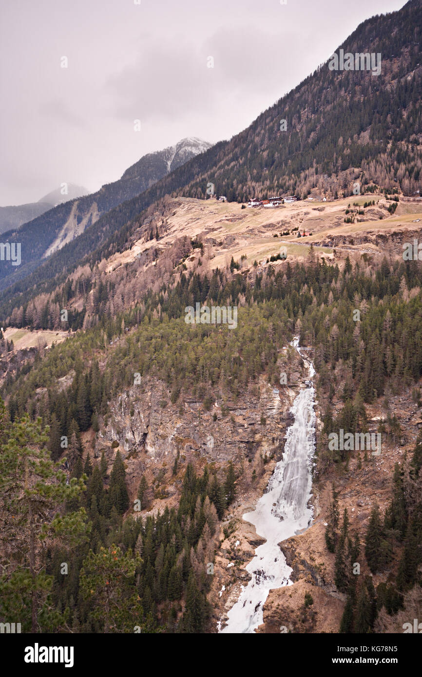 Stuibenfall waterfall tirol austria -Fotos und -Bildmaterial in hoher ...