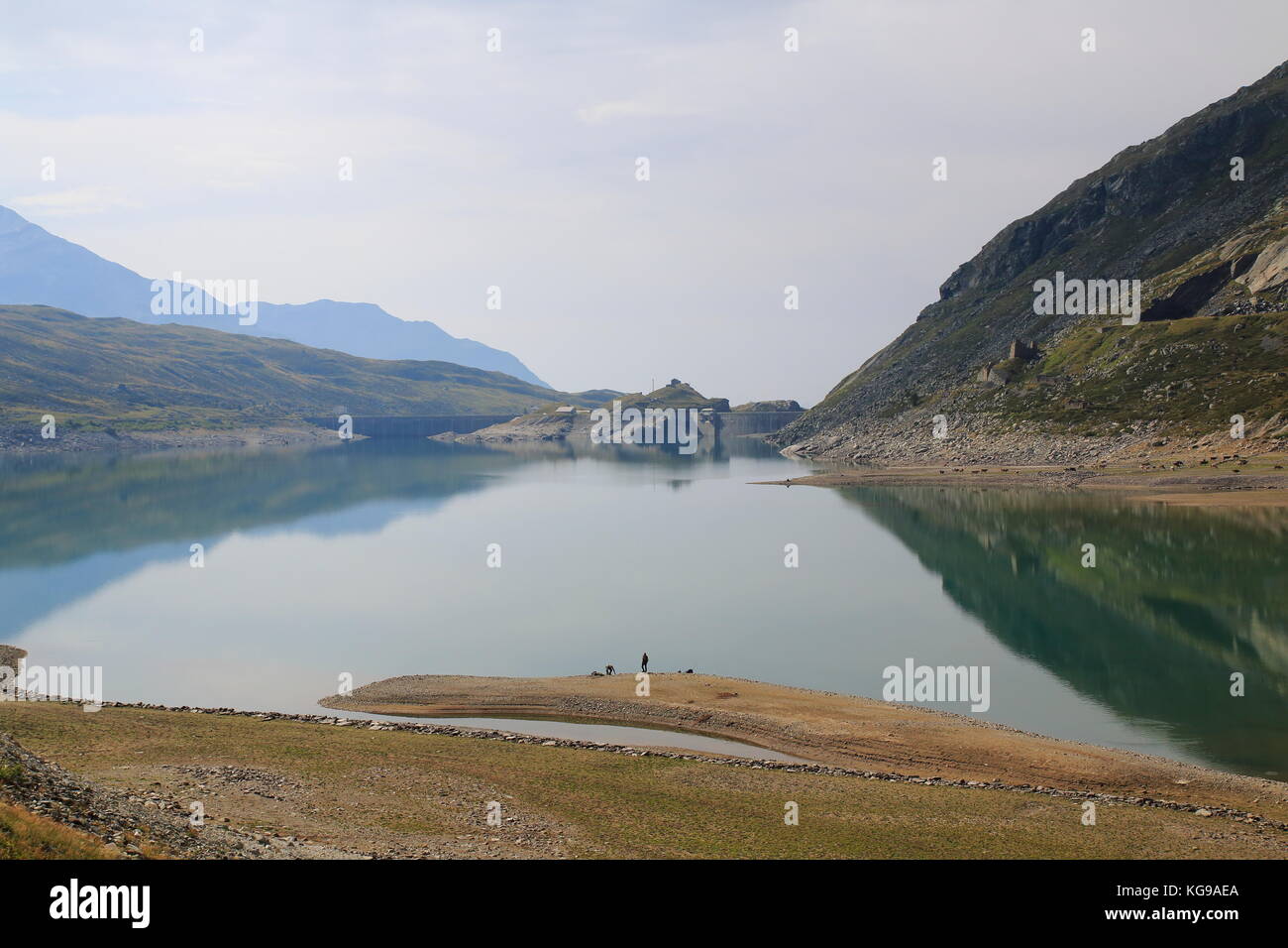 Lago di Montespluga, Stausee, am Spluegen Pass in Italien, Lombardei ...
