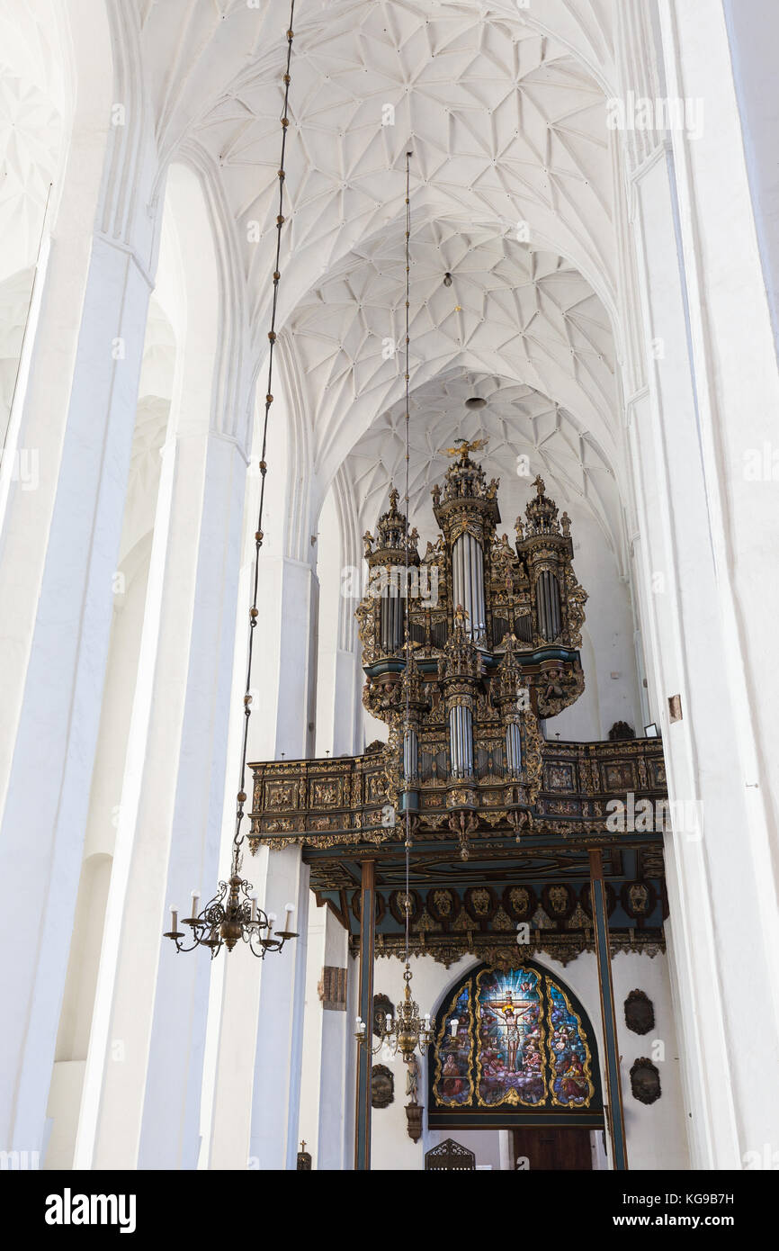 Barocke Kirche Orgel an der leeren Basilika der Himmelfahrt der ...