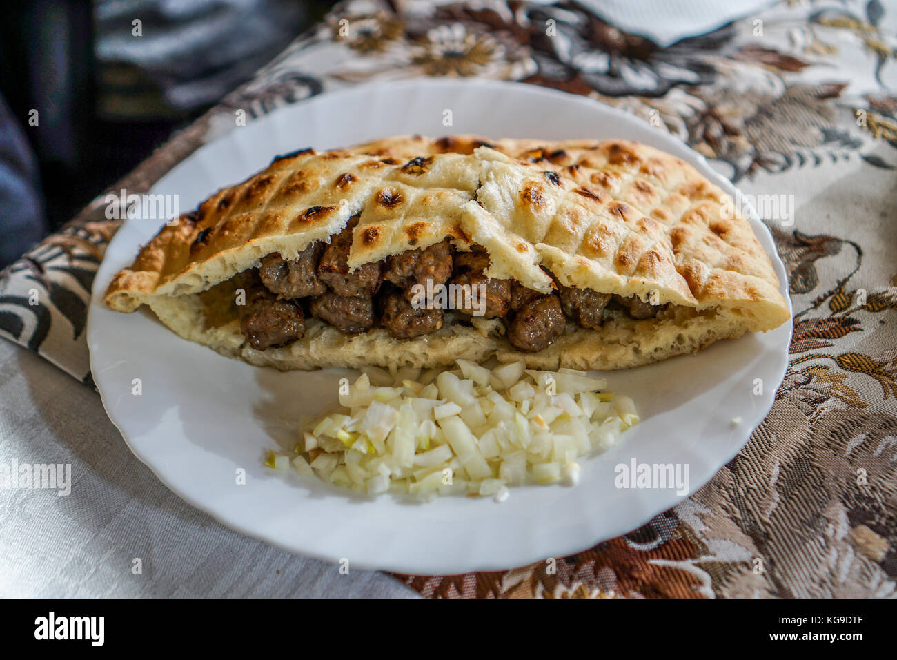 Cevapi cevapcici traditional bosnian meat -Fotos und -Bildmaterial in ...