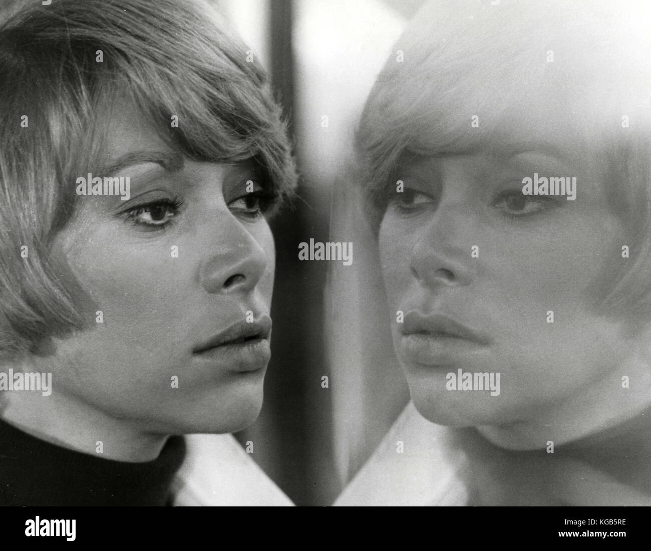 Mireille darc -Fotos und -Bildmaterial in hoher Auflösung – Alamy
