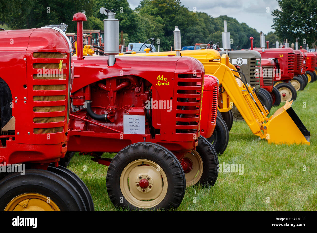 Massey harris 44 -Fotos und -Bildmaterial in hoher Auflösung – Alamy
