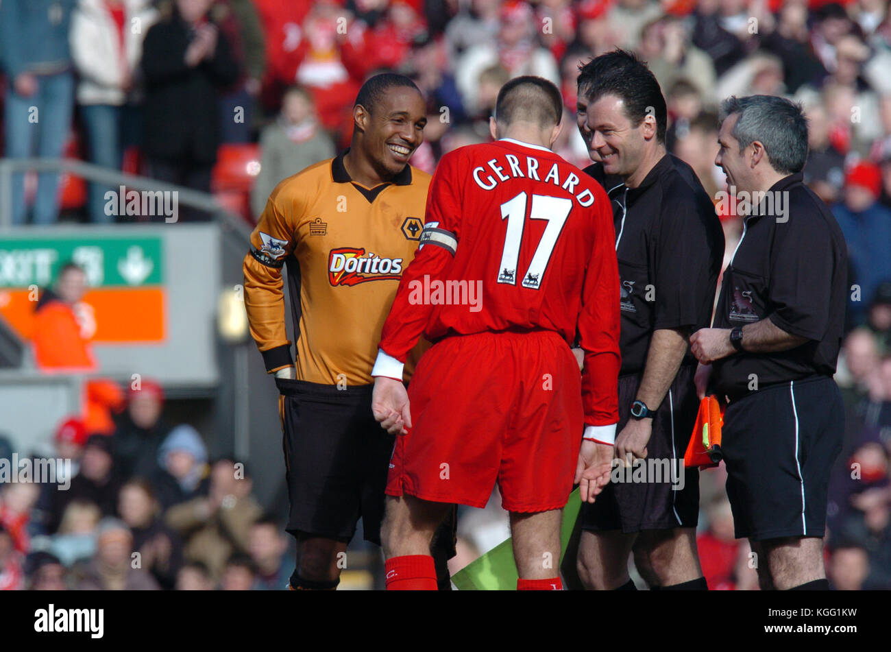 Schiedsrichter rob styles -Fotos und -Bildmaterial in hoher Auflösung ...