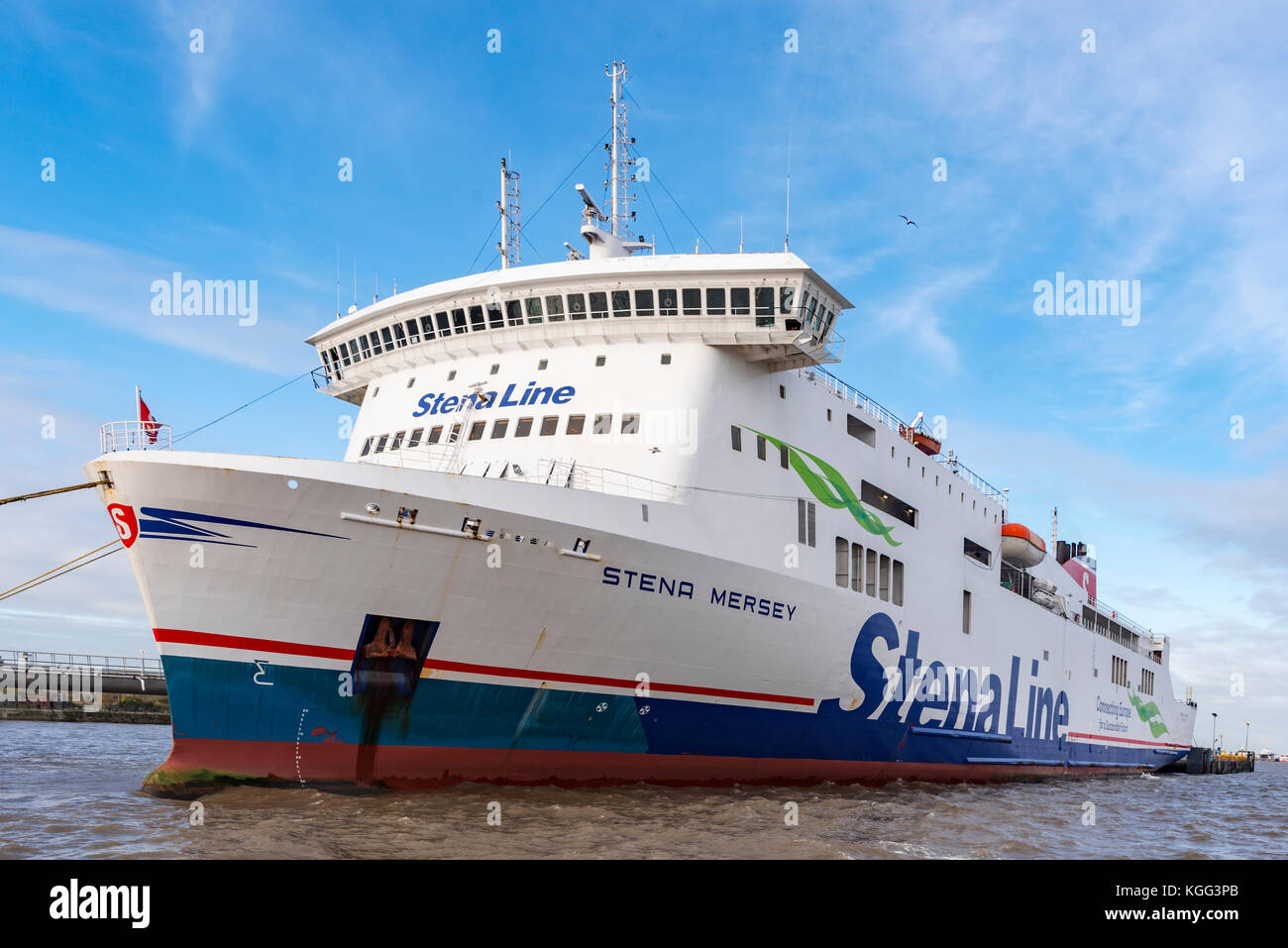 Wenn die Ro-Ro-Fähre der Stena Mersey an den Zwölf Kais terminal in ...