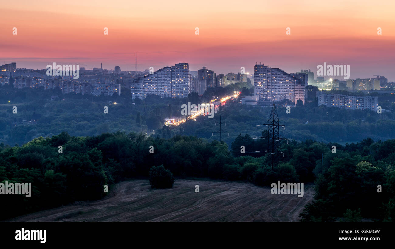 Chisinau, Republik Moldau. Die Tore der Stadt bei Sonnenuntergang auf ...