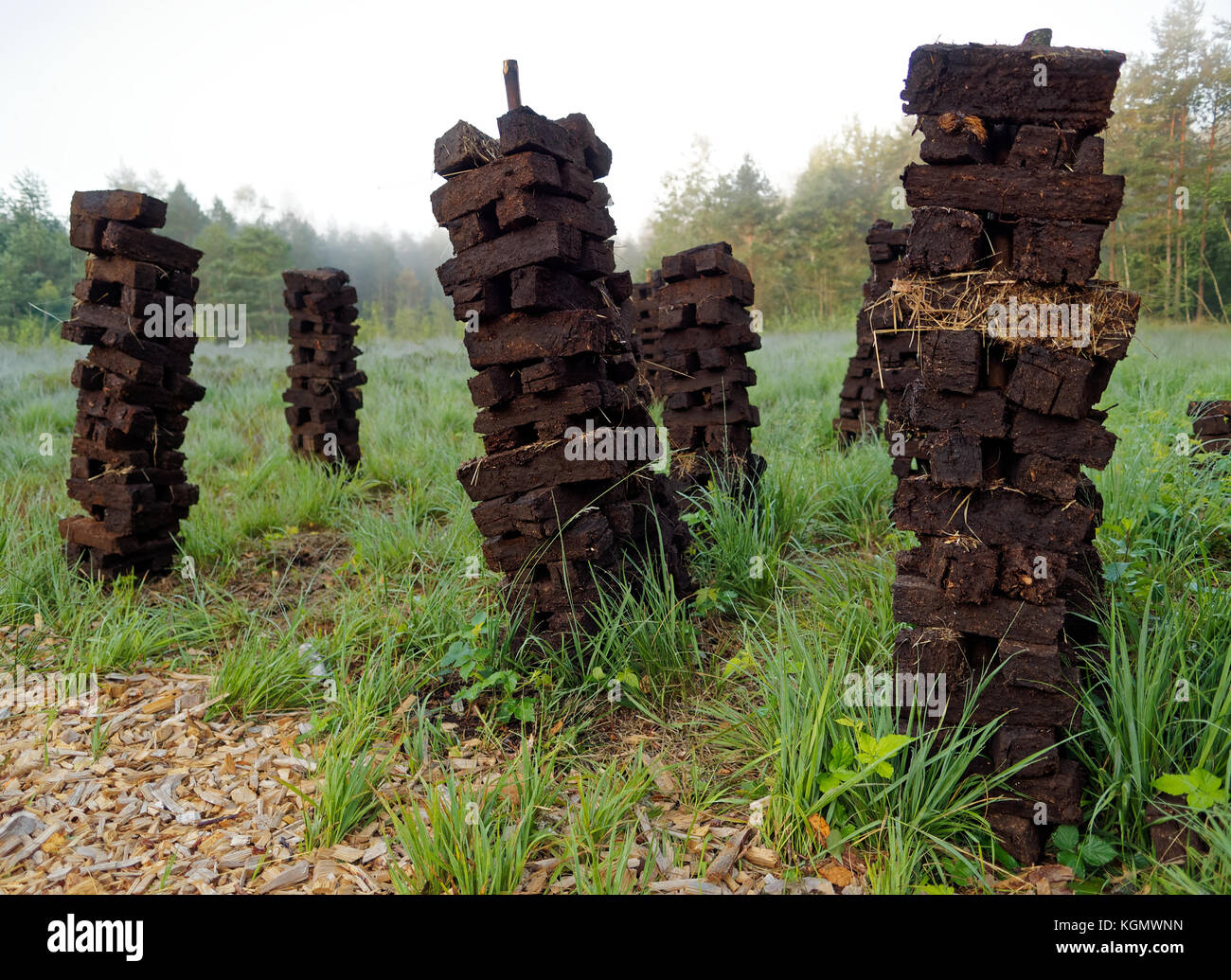 Brennender torf -Fotos und -Bildmaterial in hoher Auflösung – Alamy
