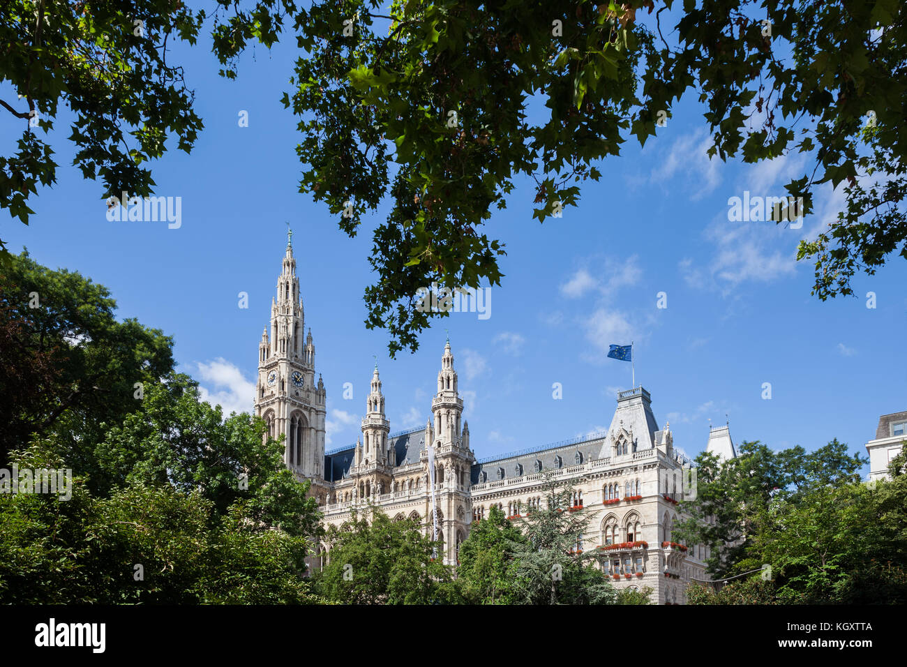 Österreich, Wien, Wiener Rathaus - Rathaus von Rathausplatz Park ...