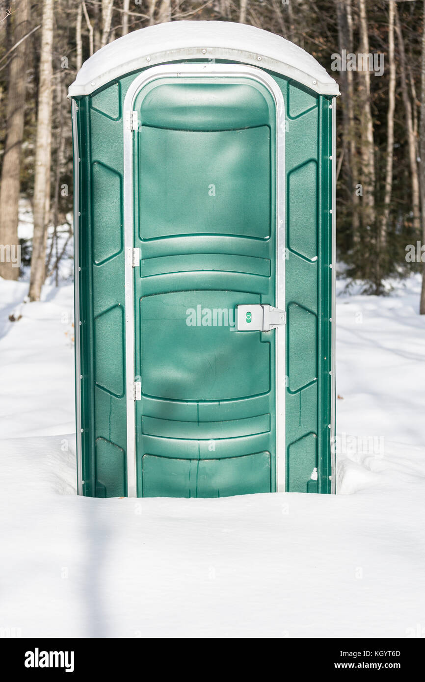 Outdoor wc -Fotos und -Bildmaterial in hoher Auflösung – Alamy