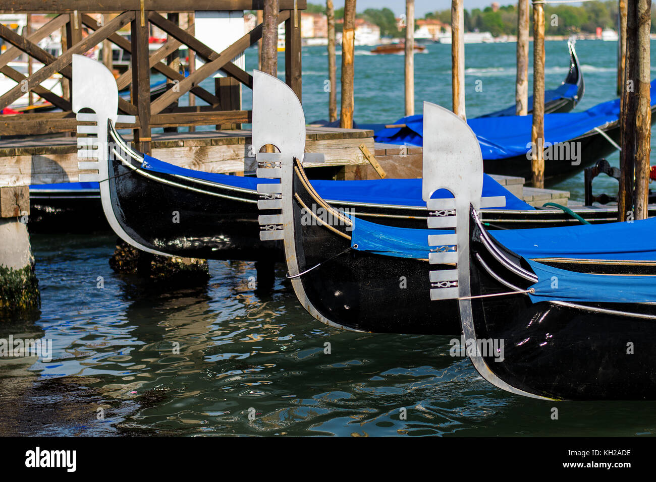 Gondeln in laguna venezia -Fotos und -Bildmaterial in hoher Auflösung ...