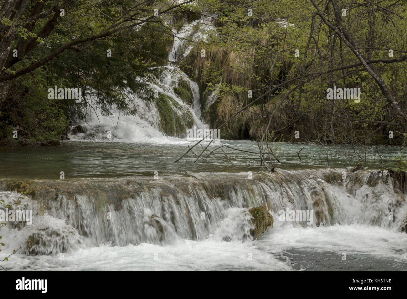 Kaskaden und Seen im Nationalpark Plitvicer Seen, Kroatien ...