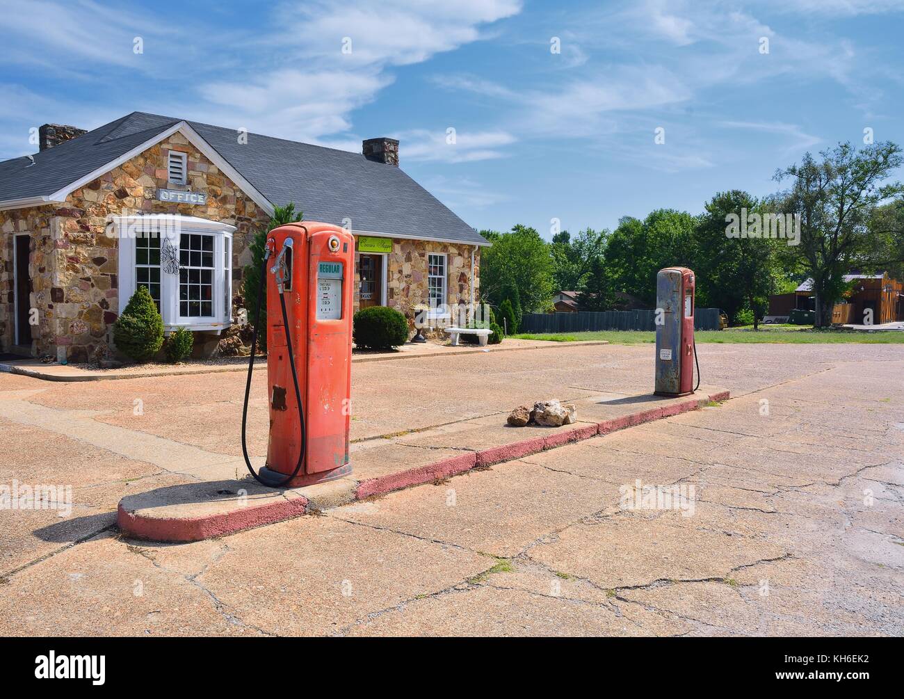 Historische amerikanische tankstelle -Fotos und -Bildmaterial in hoher ...