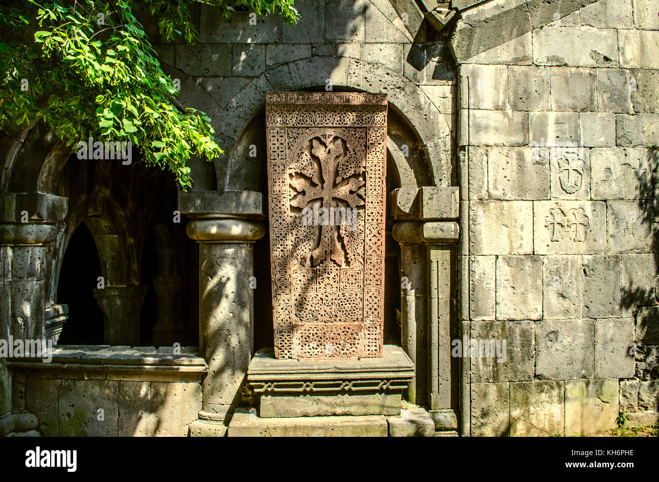 Blick von der westlichen Seite der Apsis der Kirche von st.Gregor in ...