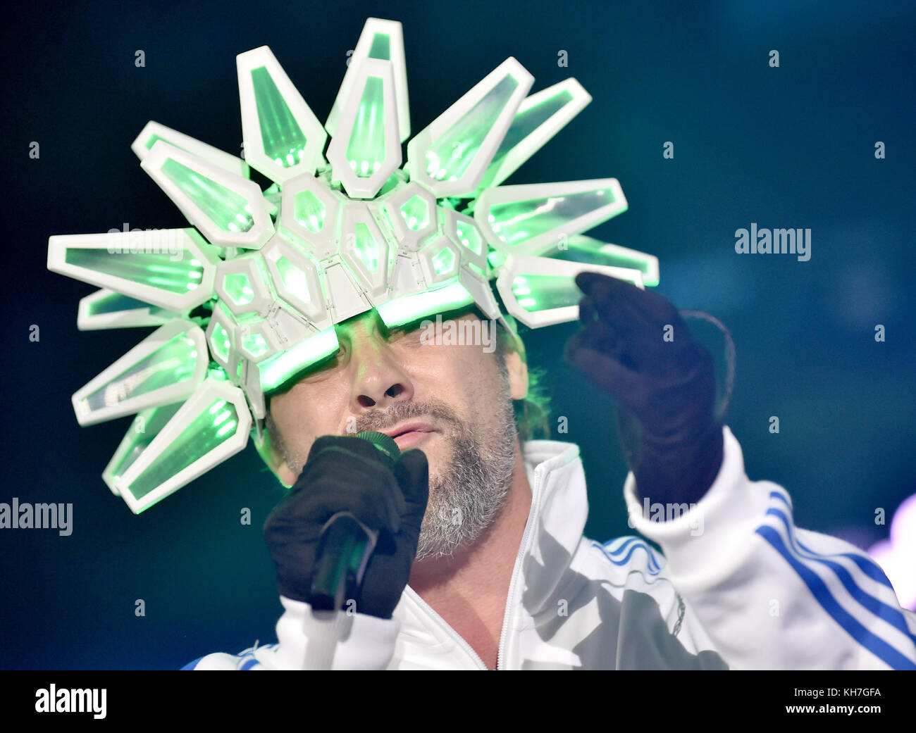 Singer jason kay british band -Fotos und -Bildmaterial in hoher ...