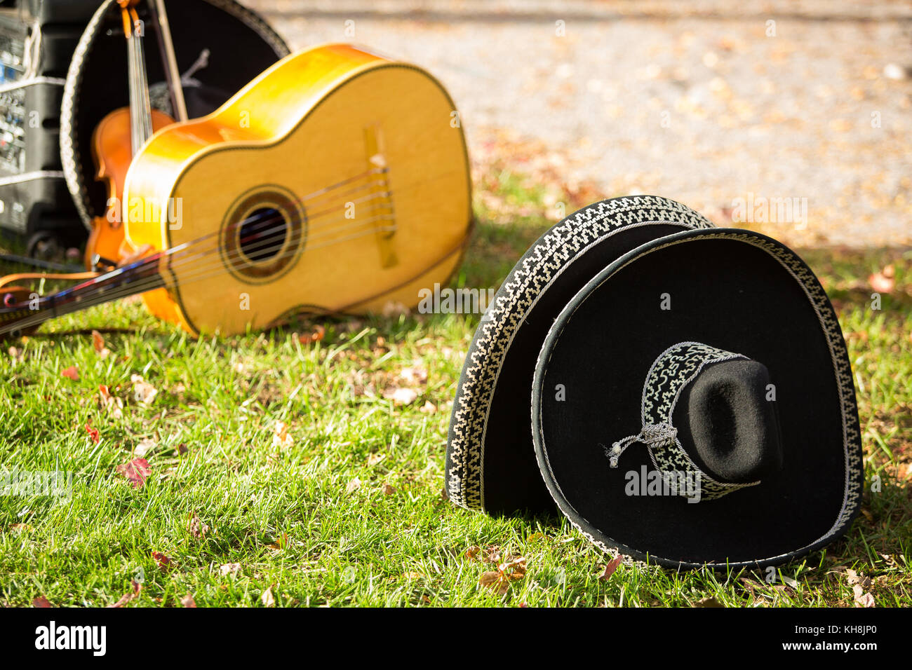Mariachi instruments -Fotos und -Bildmaterial in hoher Auflösung – Alamy