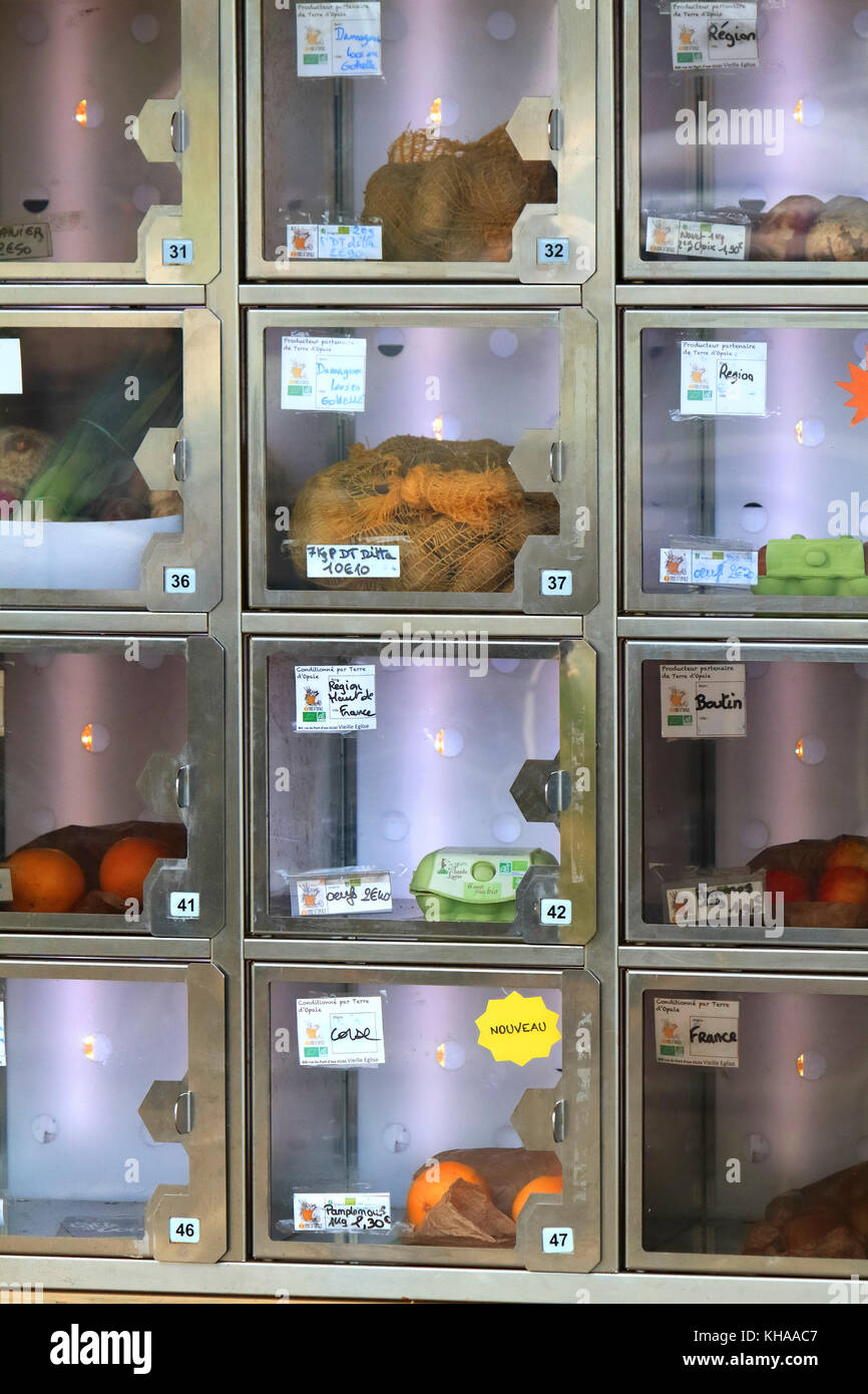 Vegetables vending machine -Fotos und -Bildmaterial in hoher Auflösung ...