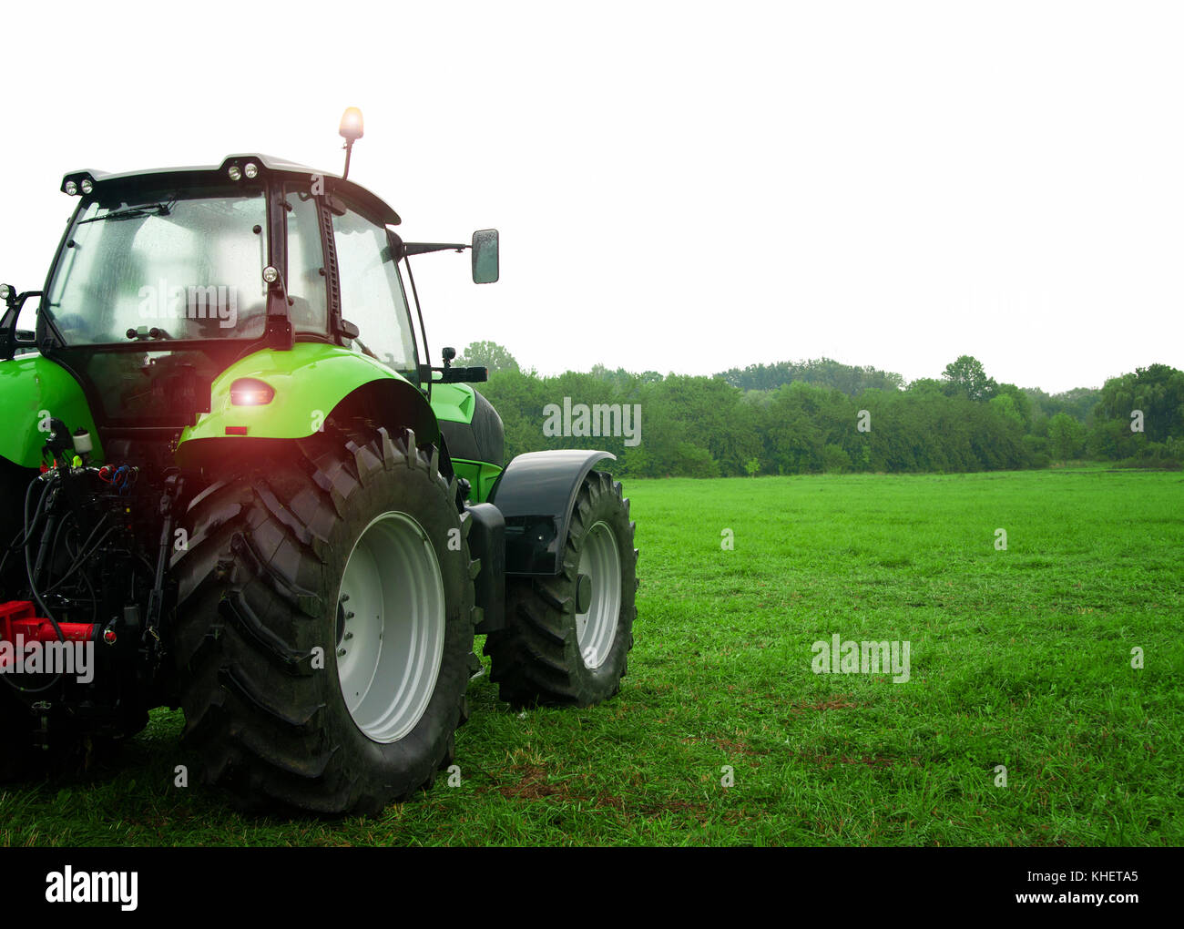 Ackerbau traktor -Fotos und -Bildmaterial in hoher Auflösung – Alamy