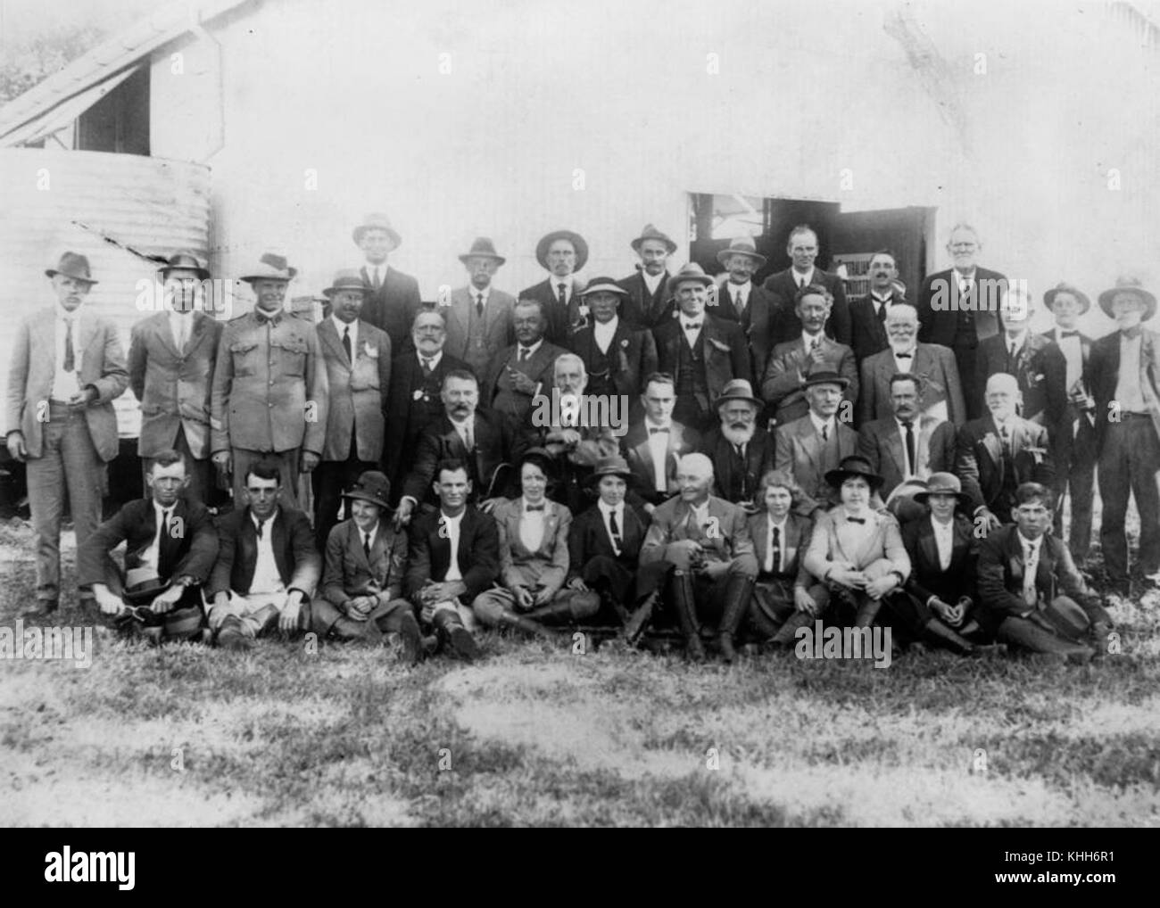Große gruppe oder menschenmenge versammelten sich -Fotos und ...