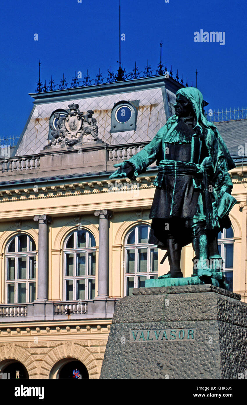 Vor dem nationalmuseum -Fotos und -Bildmaterial in hoher Auflösung – Alamy
