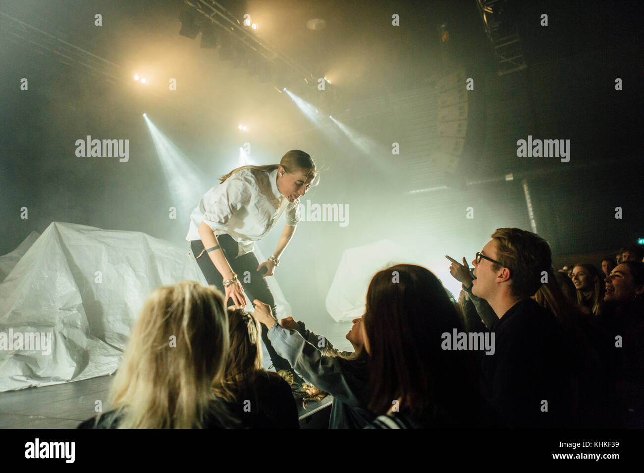 Die schwedische Rapper silvana Imam führt ein Live Konzert in den ...