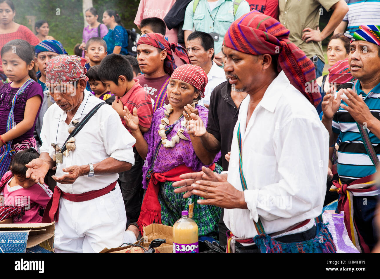 Tikal, Guatemala - Dec 21, 2015: Unbekannter maya Menschen und ...
